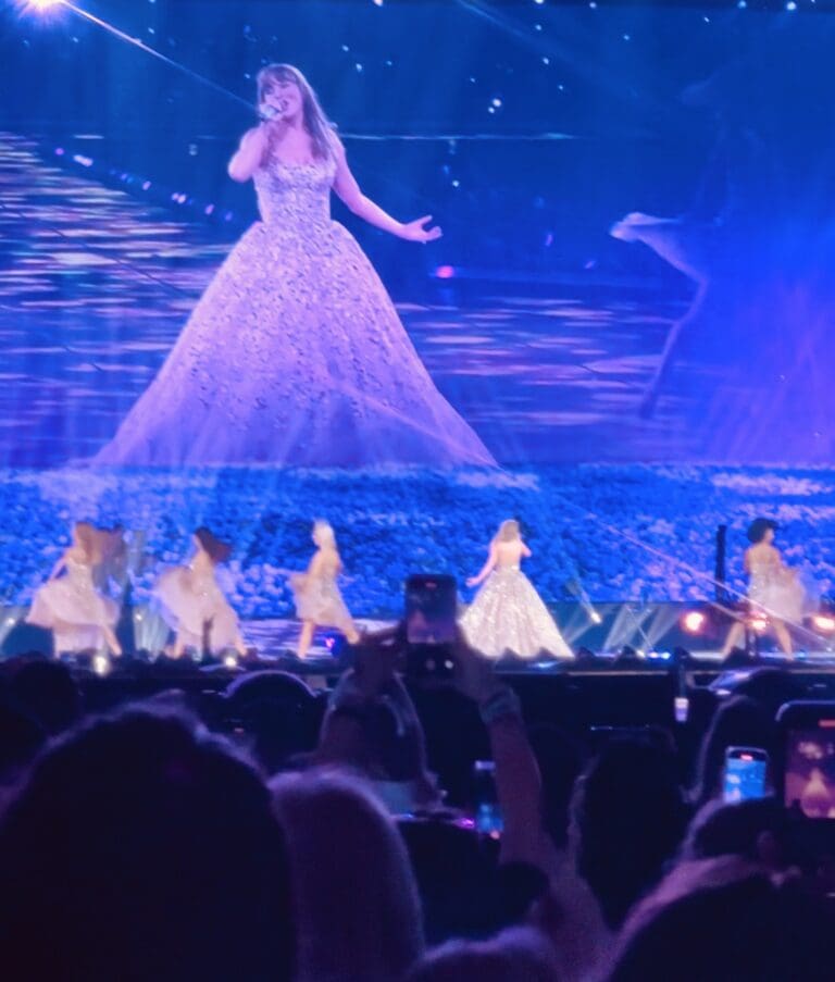 Taylor Swift's Vancouver Finale: A Glittering End To The Eras Tour ...