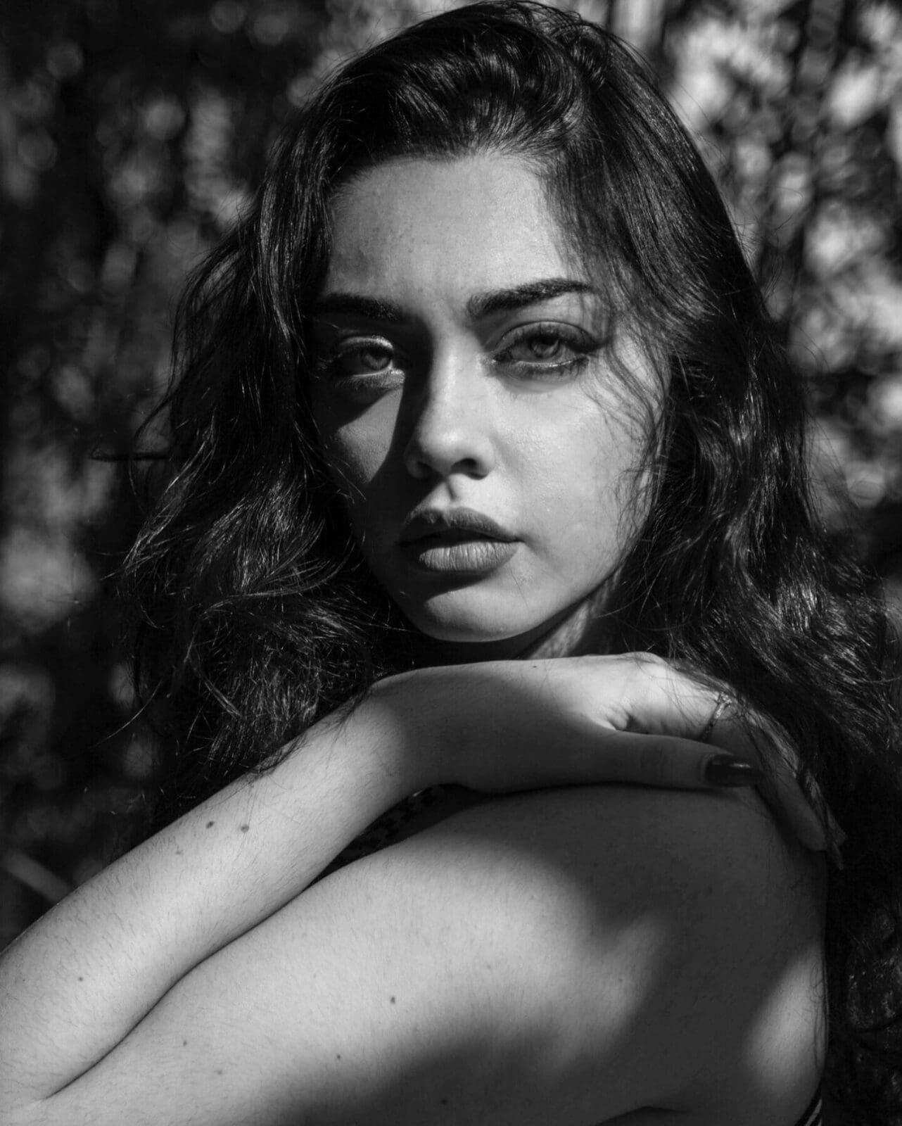 A Cosmic Guide To Modern Love With Neda Farr - VITA Daily