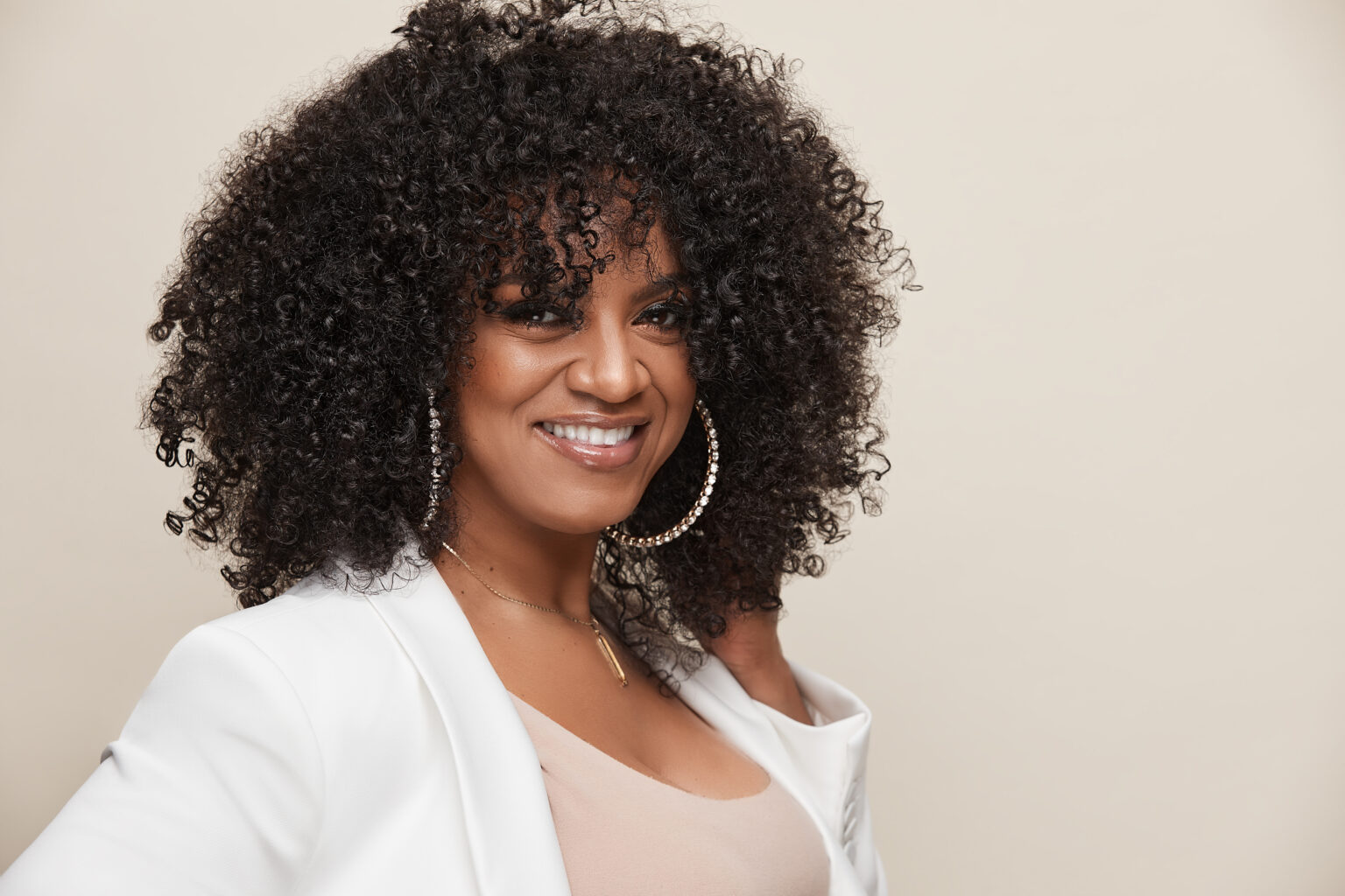 Big Curl Energy: The Texture Experts Defining The Future Of Hair - VITA ...